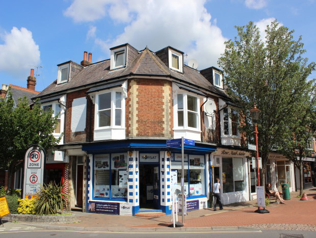 Colyer Commercial Freehold Mixed Use Investment Sold at 31-33 East ...